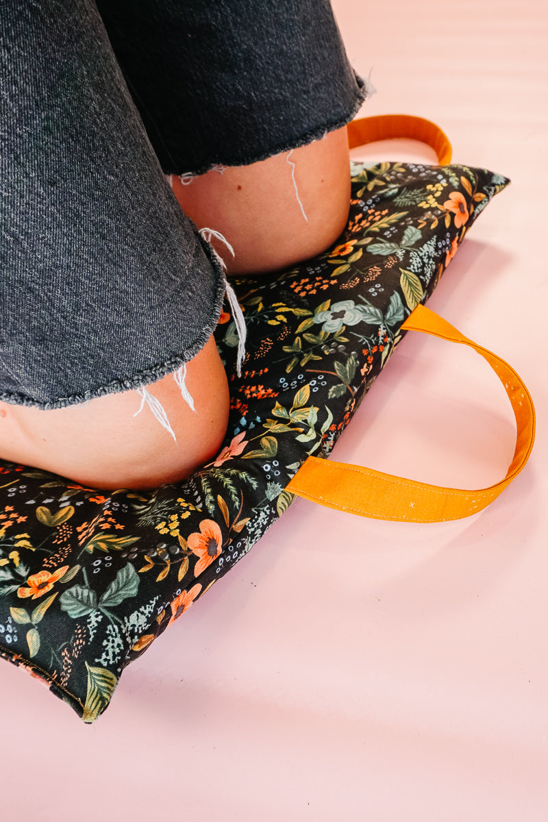 Garden Kneeler Sewing Pattern – Heather Handmade Shop